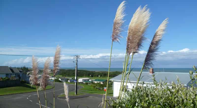 Property value - 74 Karaka Street, Castlecliff - realestate.co.nz