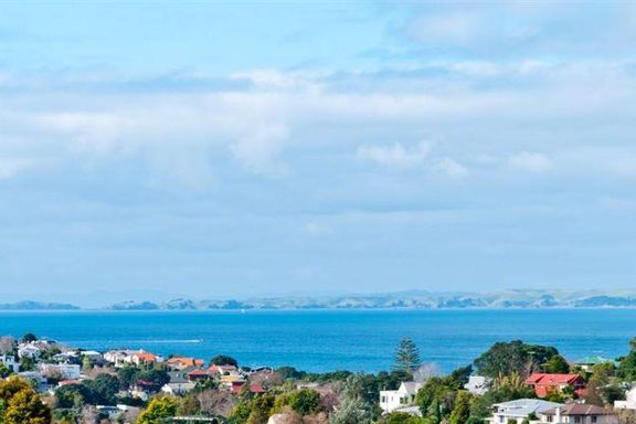 Property value - 9 Gannet Point, Rothesay Bay - realestate.co.nz