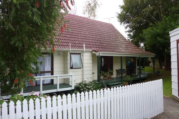 Property value - 12 Kakapo Place, Papatoetoe - realestate.co.nz