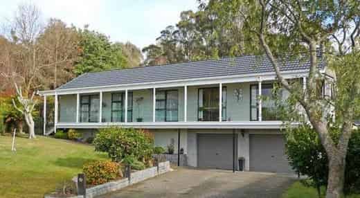 Property value - 29 Cherry Lane, Acacia Bay - realestate.co.nz