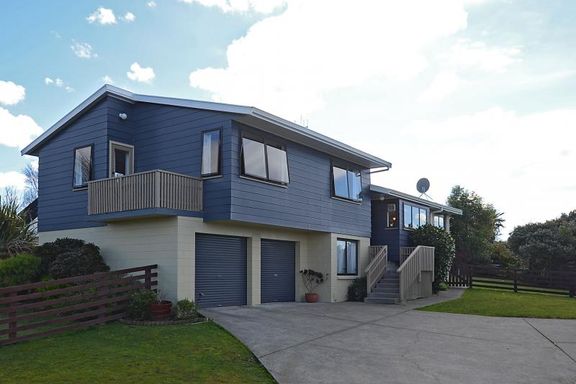 Property value - 8 Rangeview Place, Feilding - realestate.co.nz