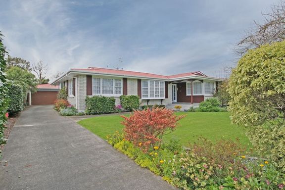 Property value - 85 Wikiriwhi Crescent, Awapuni - realestate.co.nz
