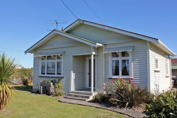Property value - 14 Johnstone Street, Masterton - realestate.co.nz