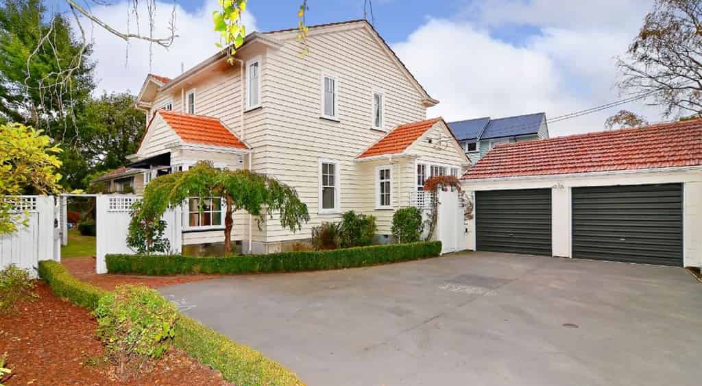 Property value - 10 Ngahere Street, Fendalton - realestate.co.nz
