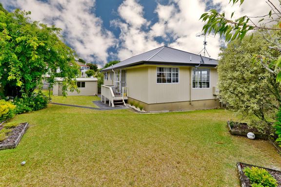 Property value - 4 Exeter Place, Unsworth Heights - realestate.co.nz