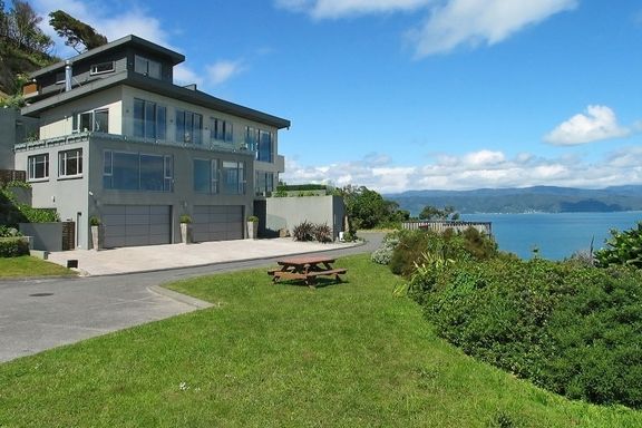 Property value - 11 Sovereign Point, Kaiwharawhara - realestate.co.nz