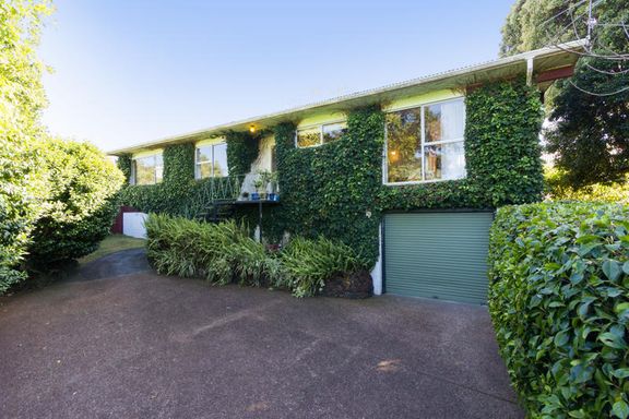 Property value - 8 Burndale Terrace, Manurewa - realestate.co.nz