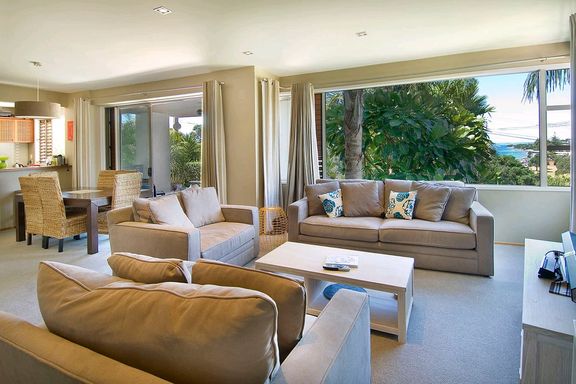 Property value - 14 Beach Road, Castor Bay - realestate.co.nz
