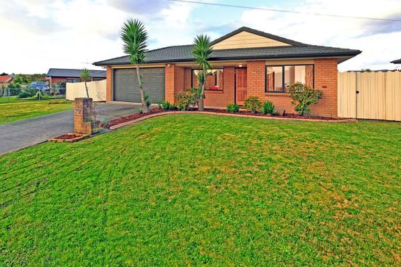 Property value - 42 Medvale Avenue, Flat Bush - realestate.co.nz