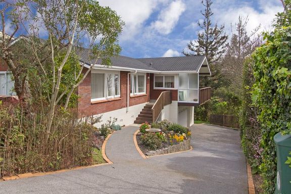 Property value - 20 Castleton Drive, Howick - realestate.co.nz