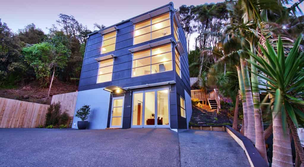 Property value - 1179 Scenic Drive North, Swanson - realestate.co.nz