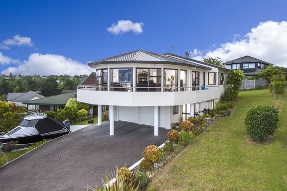 Property value - 31 Calypso Place, Rothesay Bay - realestate.co.nz