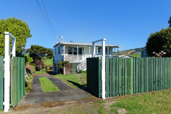 Sold - 78 Bays Road, Orere Point - realestate.co.nz