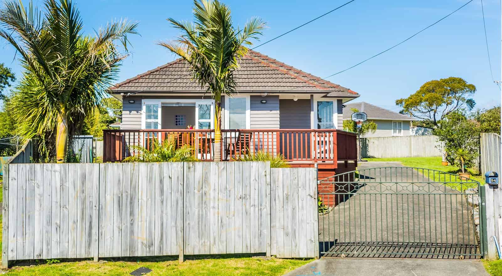 Property value - 24 Chippendale Crescent, Birkdale - realestate.co.nz