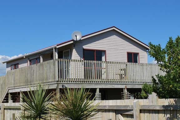 Property value - 151 Field Way, Waikanae Beach - realestate.co.nz