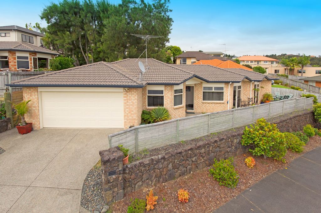 Sold - 12 Elan Place, Arkles Bay - realestate.co.nz