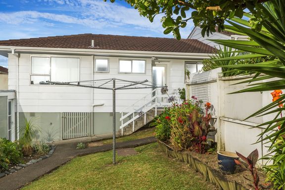 Property value - 3/34 Sunnynook Road, Sunnynook - realestate.co.nz