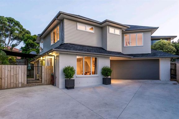 Property value - 873A Beach Road, Waiake - realestate.co.nz