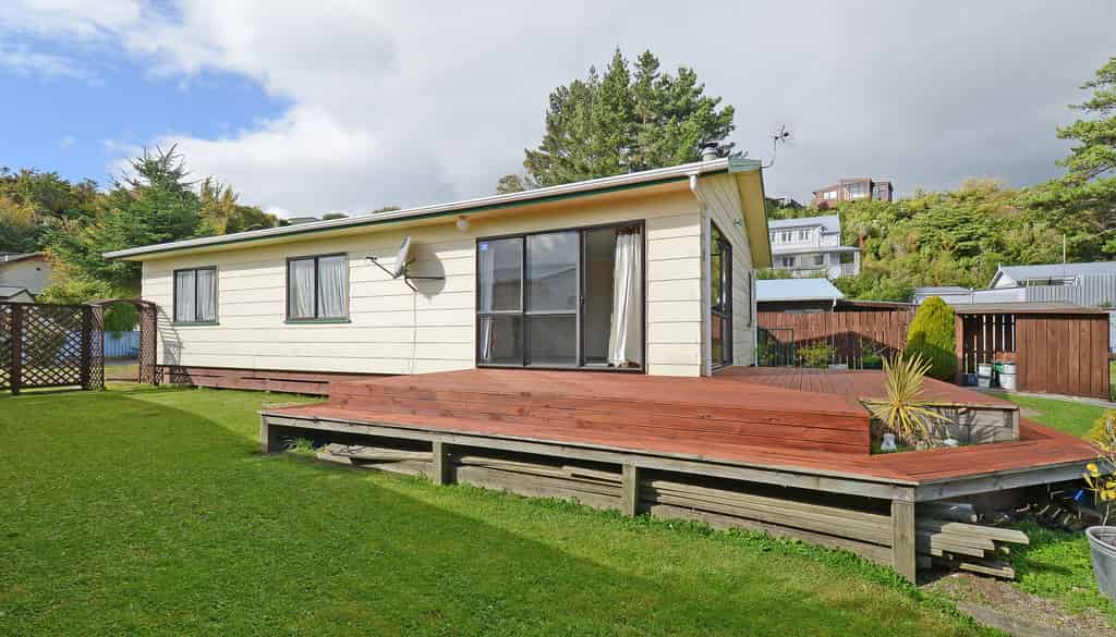 Property value - 2/12 Mcmanaway Grove, Stokes Valley - realestate.co.nz