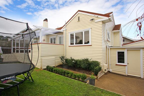 Property value - 9 Kingsway, Three Kings - realestate.co.nz