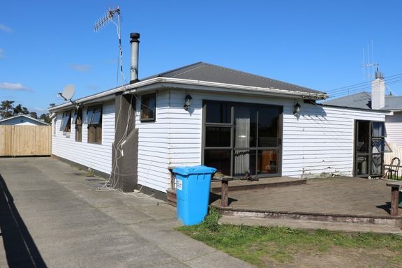 Property value - 44 Russell Street, Foxton - realestate.co.nz
