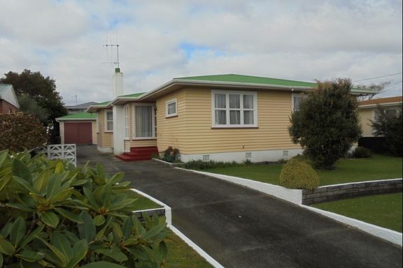 Property value - 8 Tawa Street, Levin - realestate.co.nz