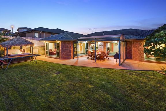 Property value - 30 Ballymore Drive, Pinehill - realestate.co.nz