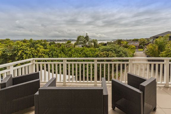 Property value - 5 Melissa Place, Farm Cove - realestate.co.nz