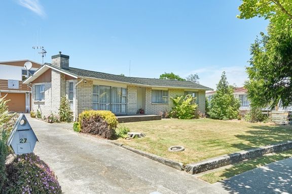Property value - 27 John F Kennedy Drive, Milson - realestate.co.nz