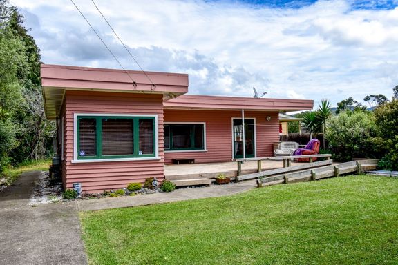 Property value - 54 Howard Road, Orere Point - realestate.co.nz