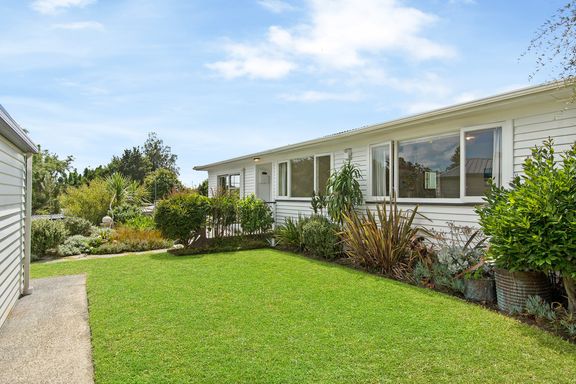 Property value - 13A Nikau Street, New Lynn - realestate.co.nz