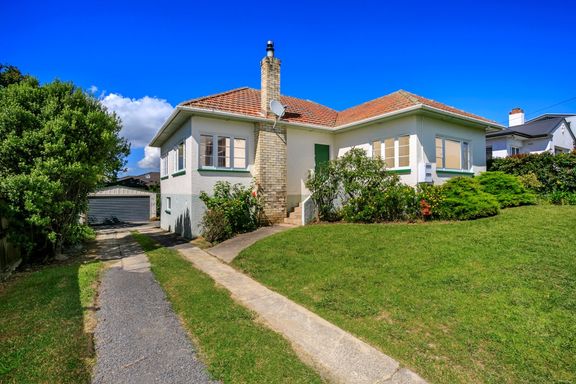 Property value - 15 Pupuke Road, Birkenhead - realestate.co.nz