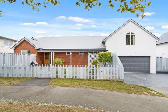 Property value - 2 Delaware Crescent, Russley - realestate.co.nz