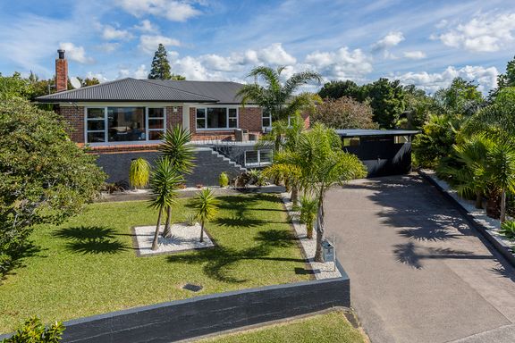 Property value - 9 Harding Avenue, Te Atatu South - realestate.co.nz