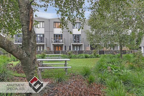 Property value - 37 Dovedale Place, Parnell - realestate.co.nz