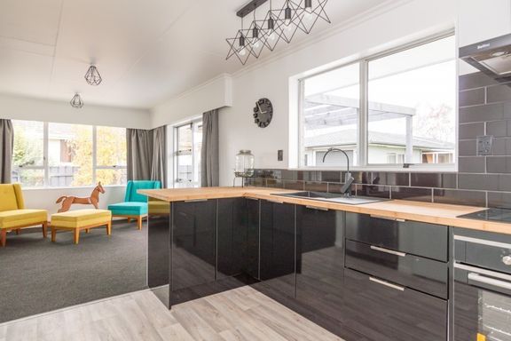 Property value - 10 Adams Place, Kelvin Grove - realestate.co.nz
