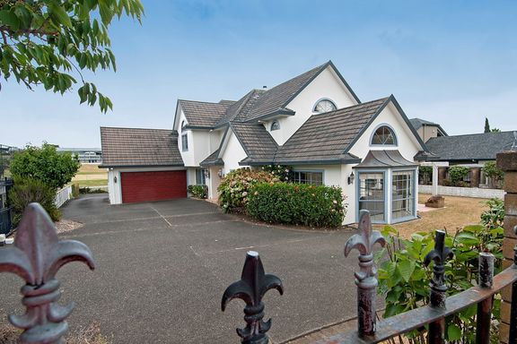 Property value - 23 Manor Park, Sunnyhills - realestate.co.nz