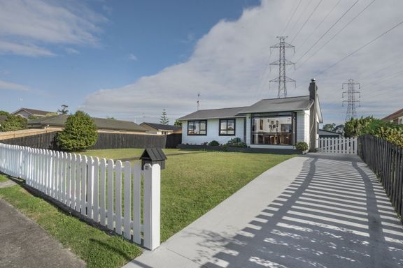 Property value - 37 Edgewater Drive, Pakuranga - realestate.co.nz