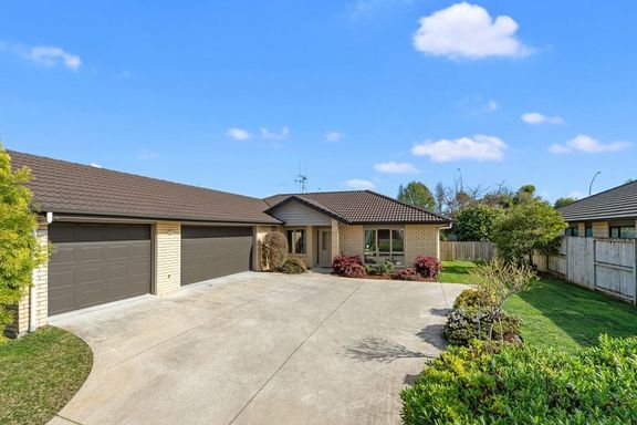Property value - 27 Whitney Place, Rototuna North - realestate.co.nz