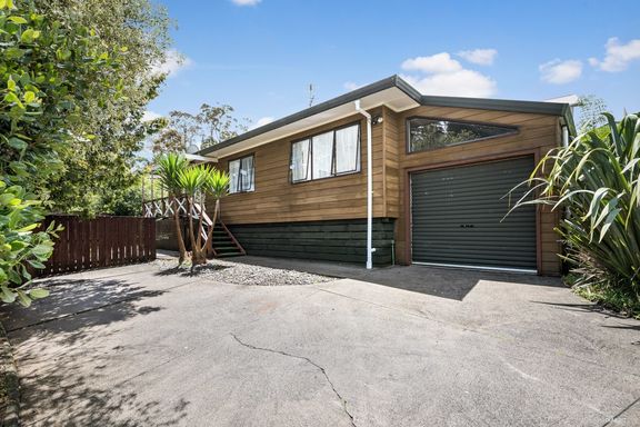Property value - 1/13 Trengove Place, West Harbour - realestate.co.nz