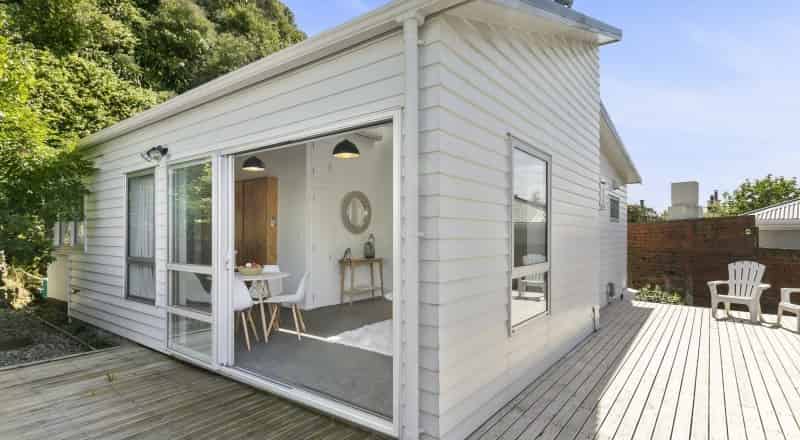 Property value - 8A Wellington Road, Hataitai - realestate.co.nz