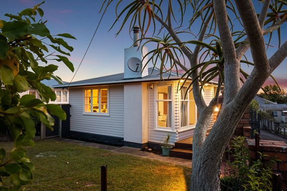Property value - 46 Strid Road, Te Atatu South - realestate.co.nz