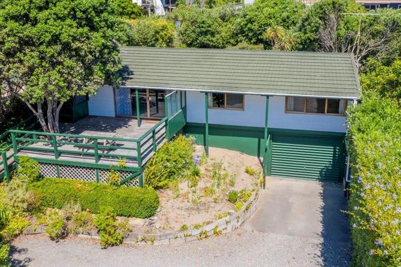 Property value - 30 Field Way, Waikanae Beach - realestate.co.nz