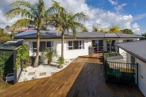 Property value - 17 Landon Place, Pukekohe - realestate.co.nz