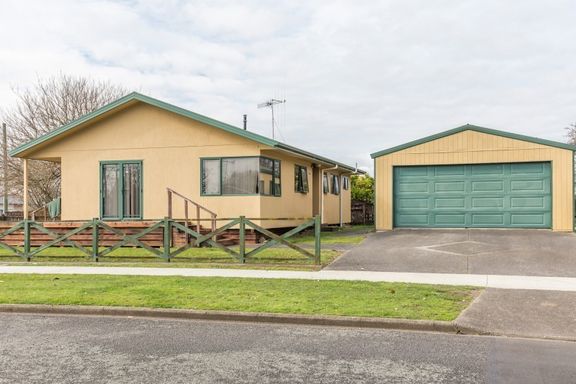 Property value - 151 Queen Street West, Levin - realestate.co.nz