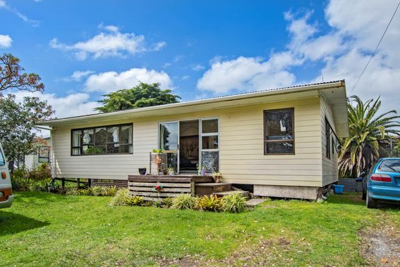 Property value - 281 One Tree Point Road, One Tree Point - realestate.co.nz