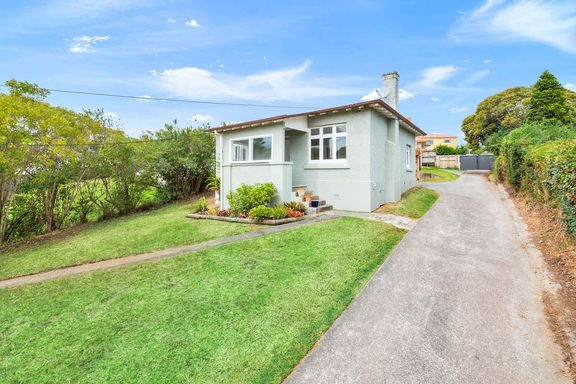 Property value - 19 Craigbank Avenue, New Lynn - realestate.co.nz