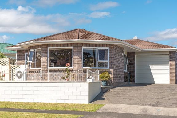 Property value - 6 Waharua Place, Tawhero - realestate.co.nz