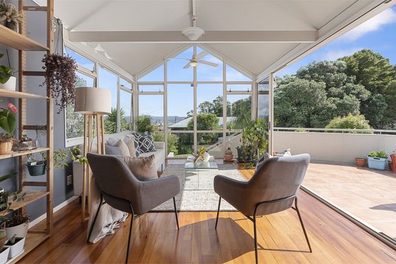 Property value - 10 Pinewood Street, Avondale - realestate.co.nz