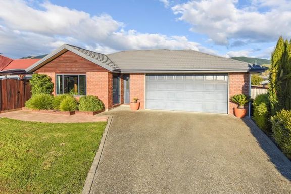 Property value - 18 Covent Drive, Stoke - realestate.co.nz